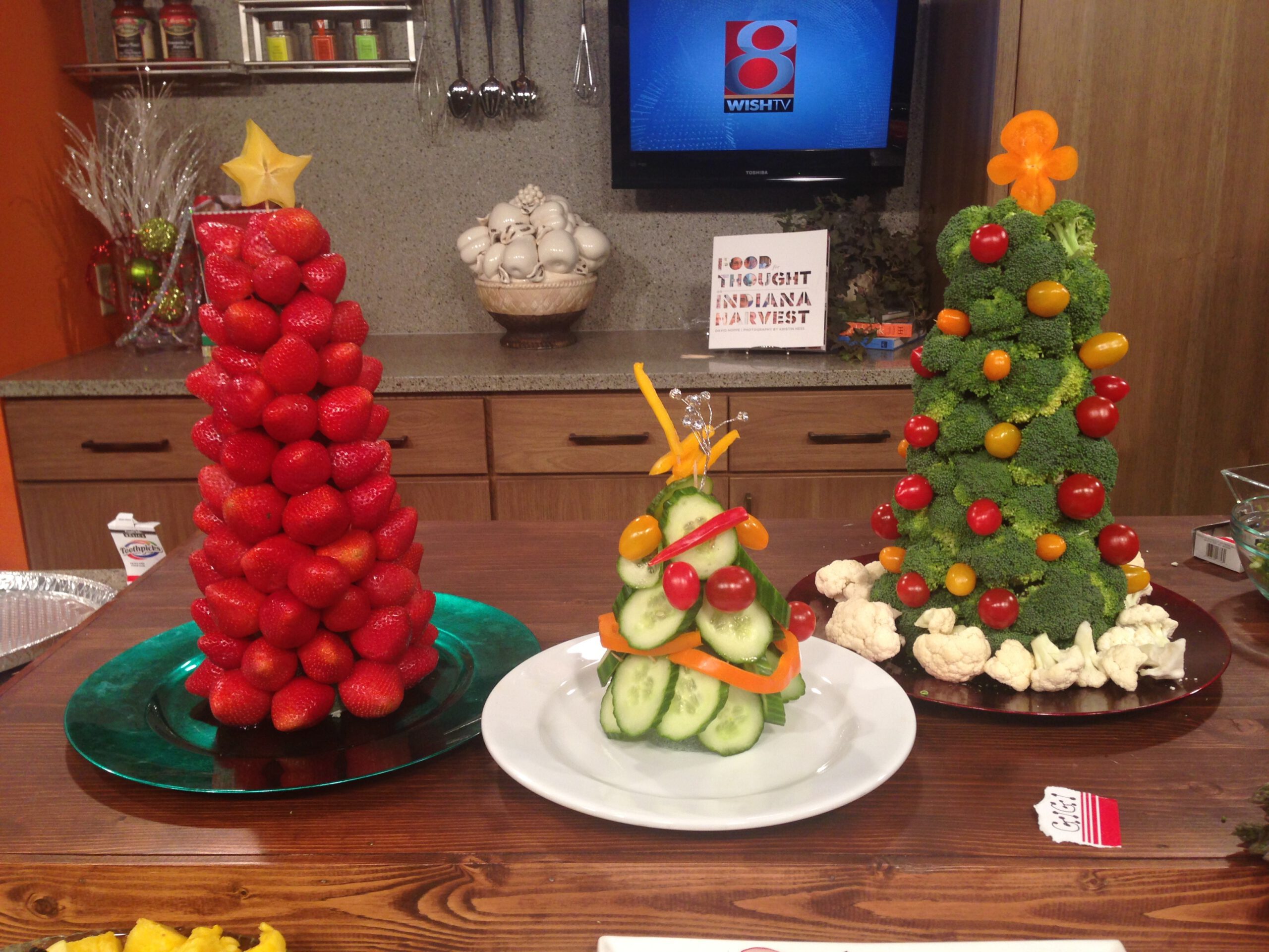 3-D Fruit & Veggie Holiday Décor on Indy Style - The Produce Moms