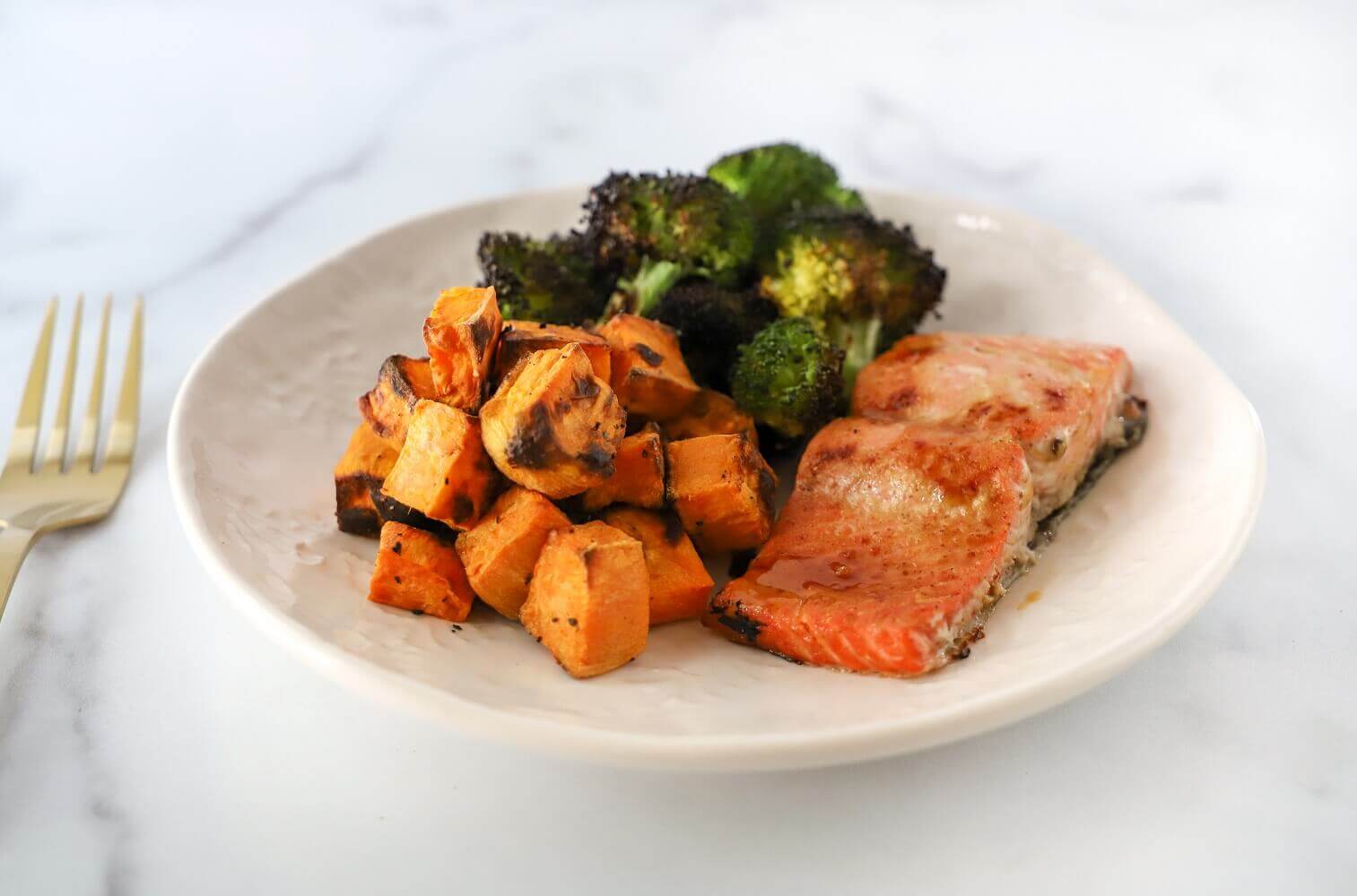 Sweet Potato And Salmon Sheet Pan The Produce Moms Sweet Potato And Salmon Sheet Pan The Produce Moms