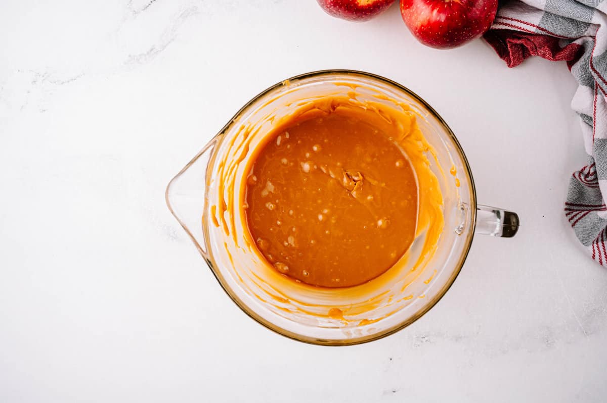 Sheet Pan Caramel Apples - The Produce Moms