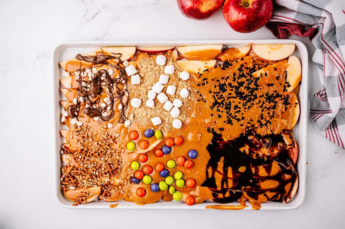 Sheet Pan Caramel Apples - The Produce Moms