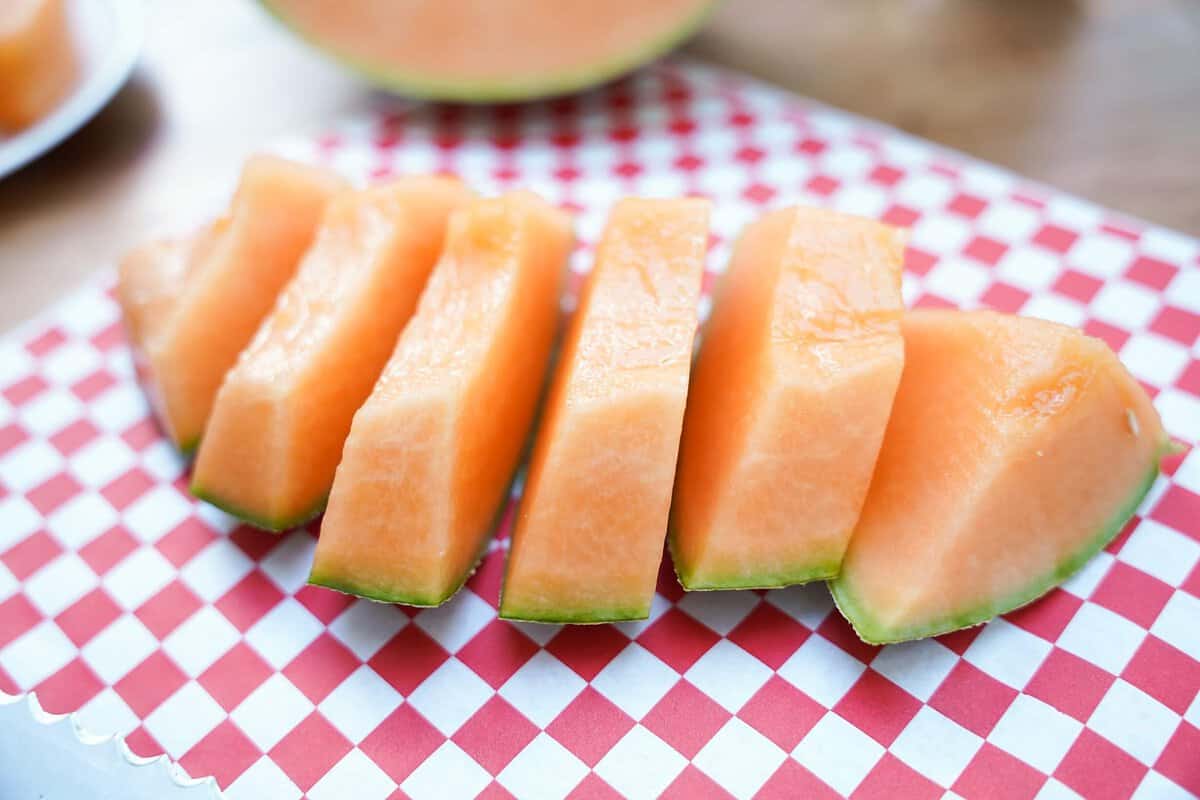 How To Pick A Cantaloupe - The Produce Moms
