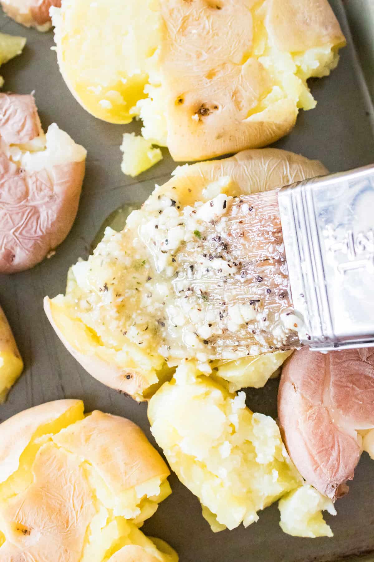 Easy Garlic Smashed Potatoes Recipe - The Produce Moms