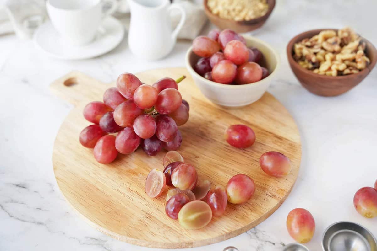 Grape Nutrition 101 — Facts, Health Benefits, and Varieties - The ...